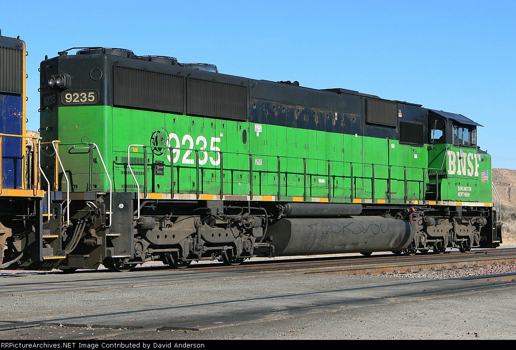 BNSF 9235